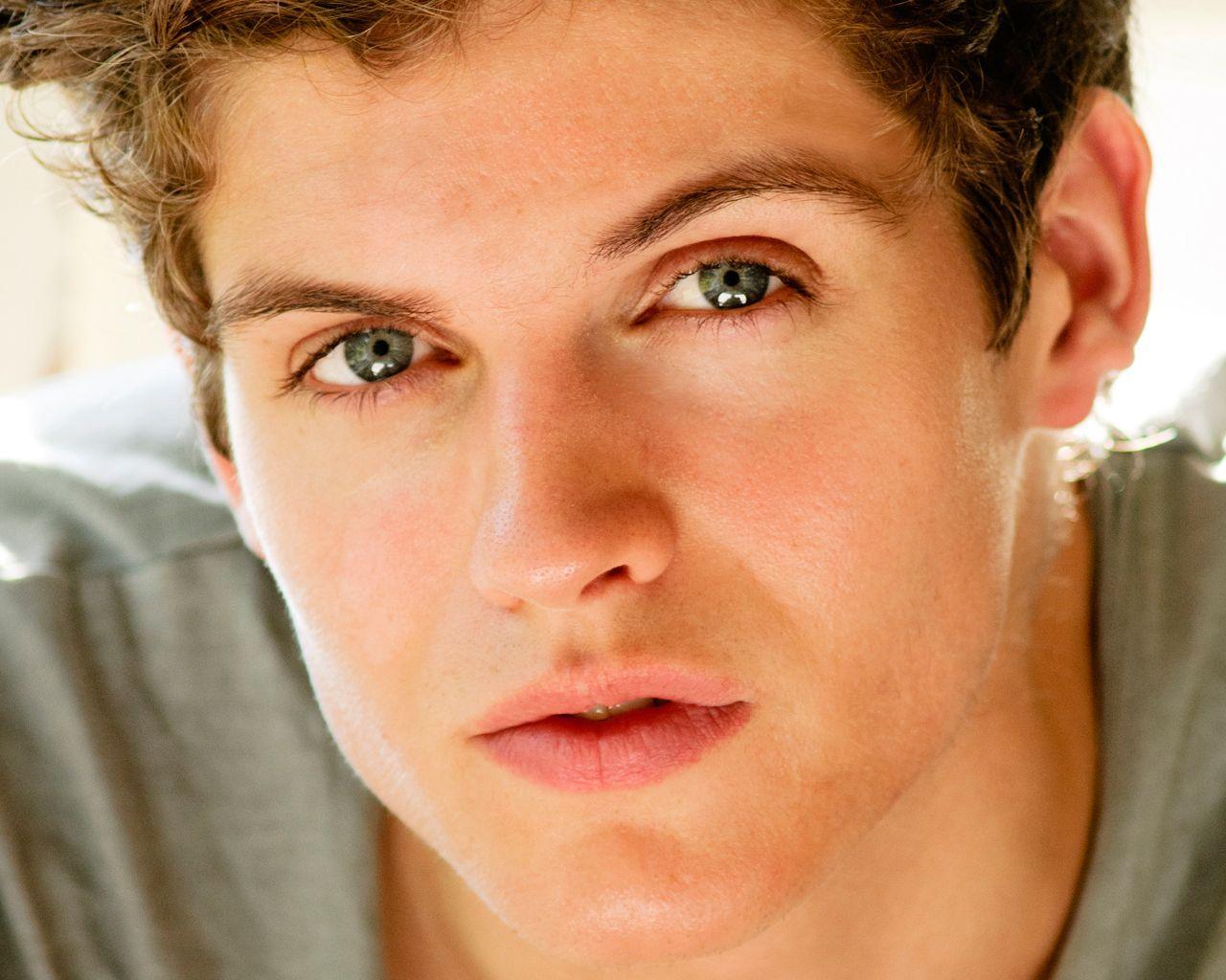 Isaac Lahey Wallpapers - Top Free Isaac Lahey Backgrounds - WallpaperAccess