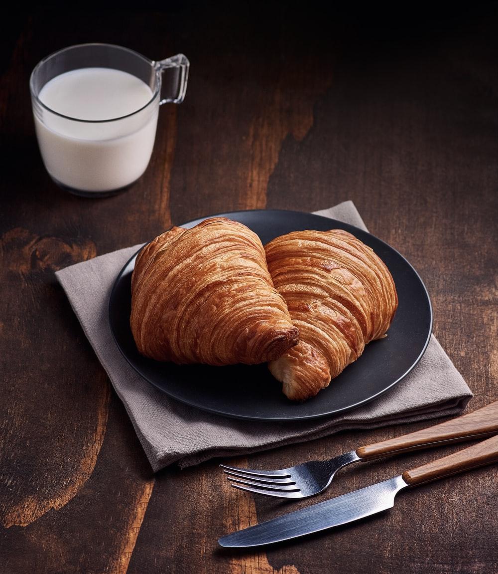 Simple Croissant Wallpapers - Top Free Simple Croissant Backgrounds ...