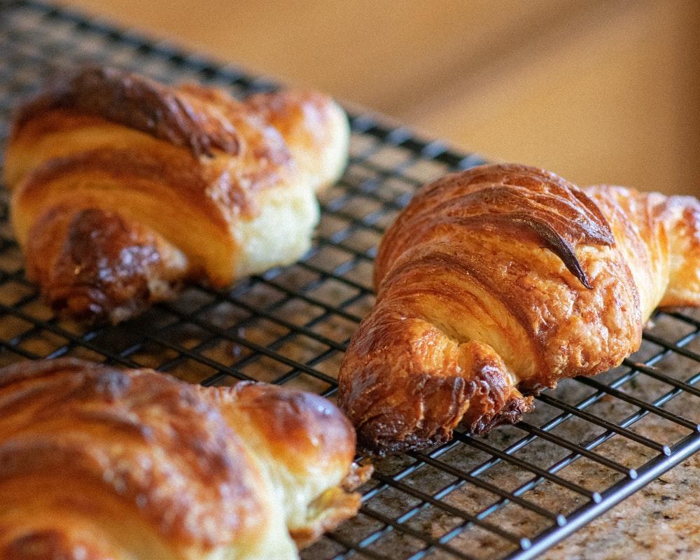 Simple Croissant Wallpapers - Top Free Simple Croissant Backgrounds ...