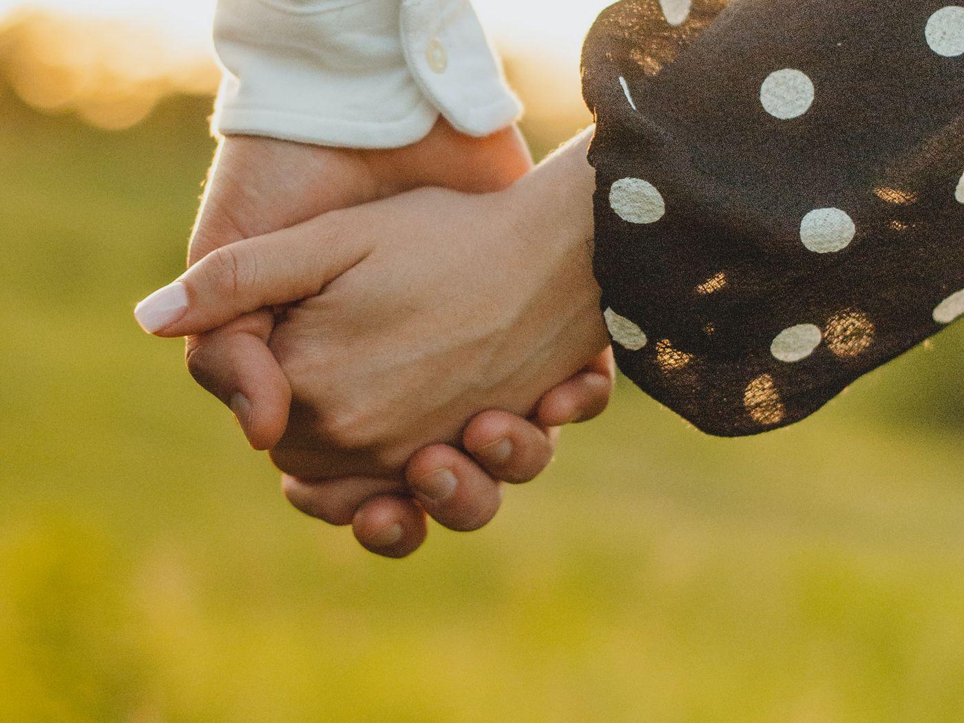 Love Hands Wallpapers - Top Free Love Hands Backgrounds - WallpaperAccess