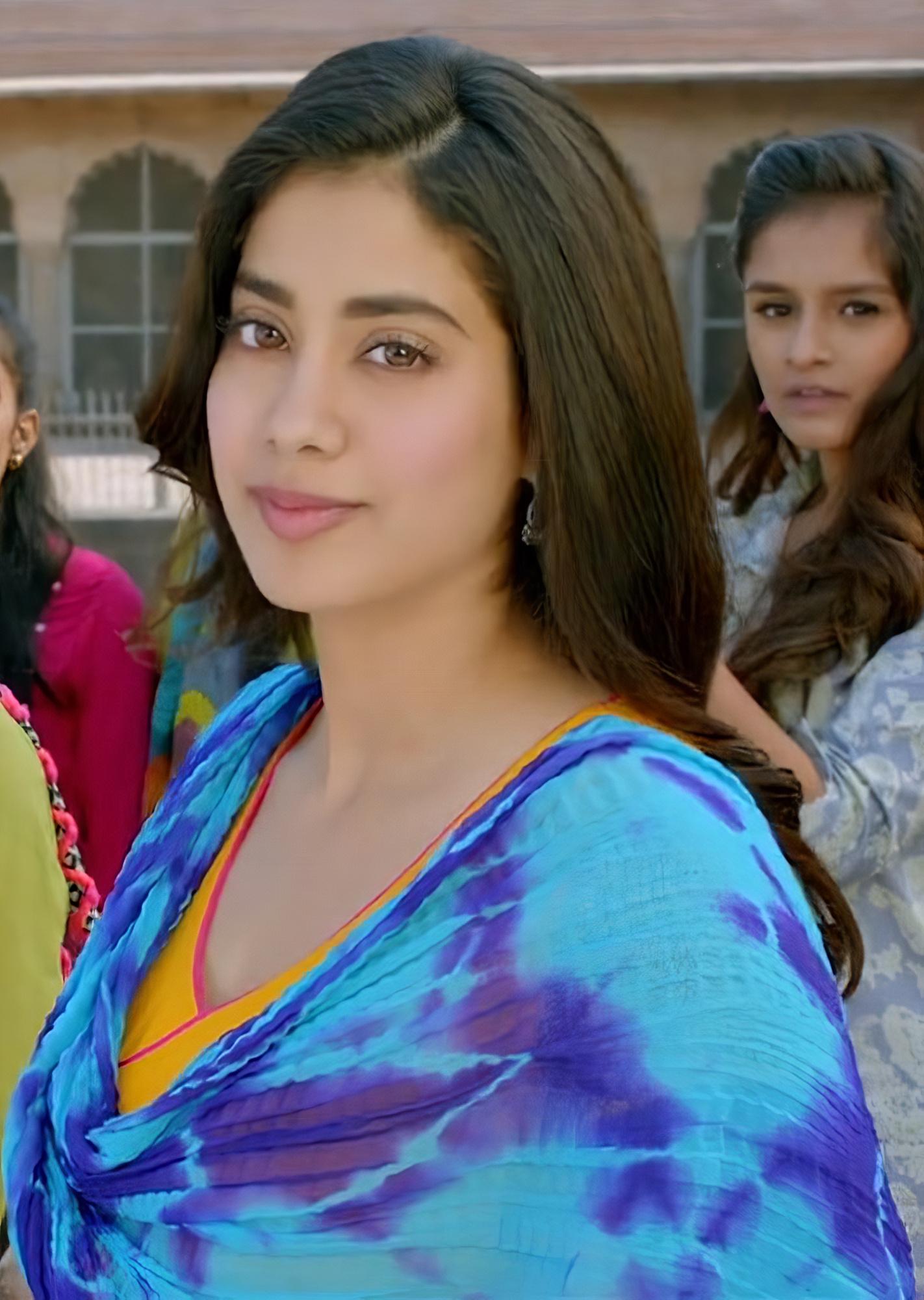 Jhanvi Kapoor Wallpapers - Top Free Jhanvi Kapoor Backgrounds ...