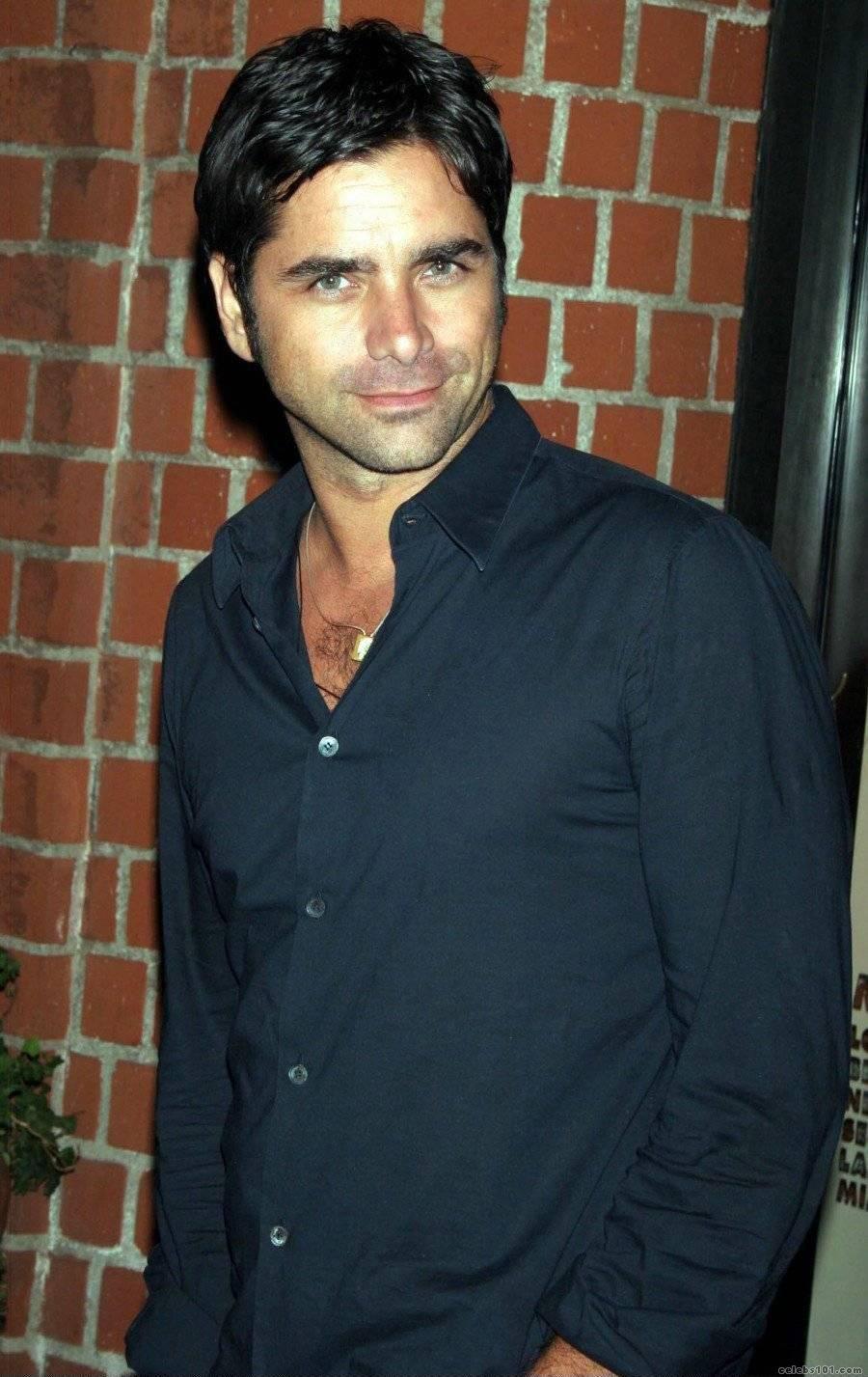 John Stamos Wallpapers - Top Free John Stamos Backgrounds - WallpaperAccess