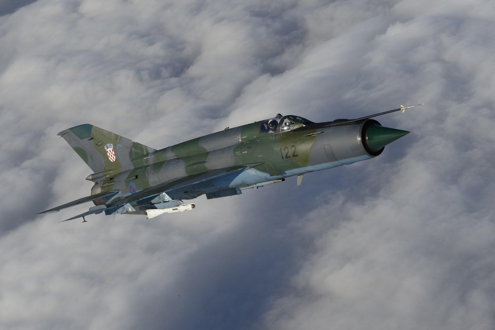 Mikoyan-Gurevich MiG-21 Wallpapers - Top Free Mikoyan-Gurevich MiG-21 ...
