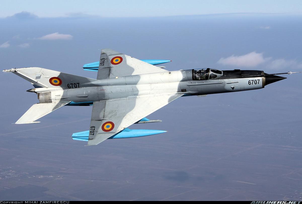 Mikoyan-Gurevich MiG-21 Wallpapers - Top Free Mikoyan-Gurevich MiG-21 ...