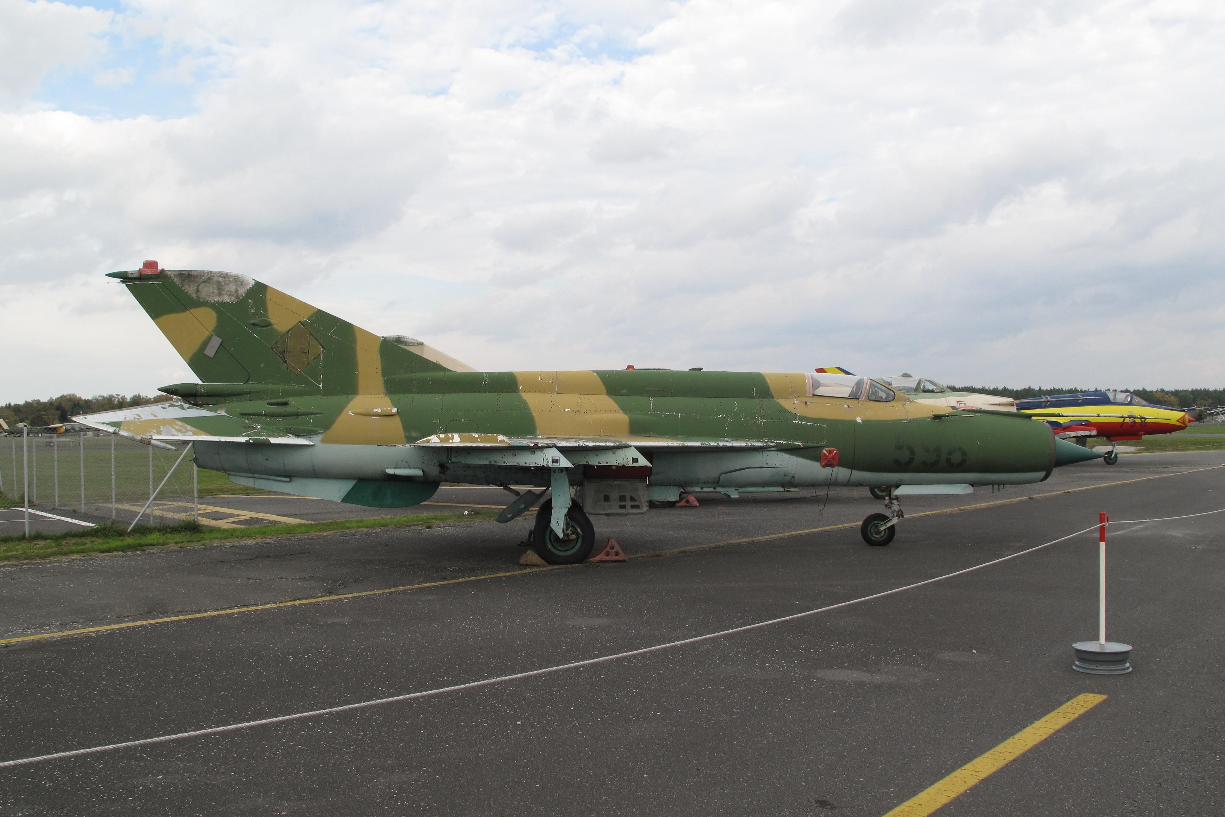 Mikoyan-Gurevich MiG-21 Wallpapers - Top Free Mikoyan-Gurevich MiG-21 ...