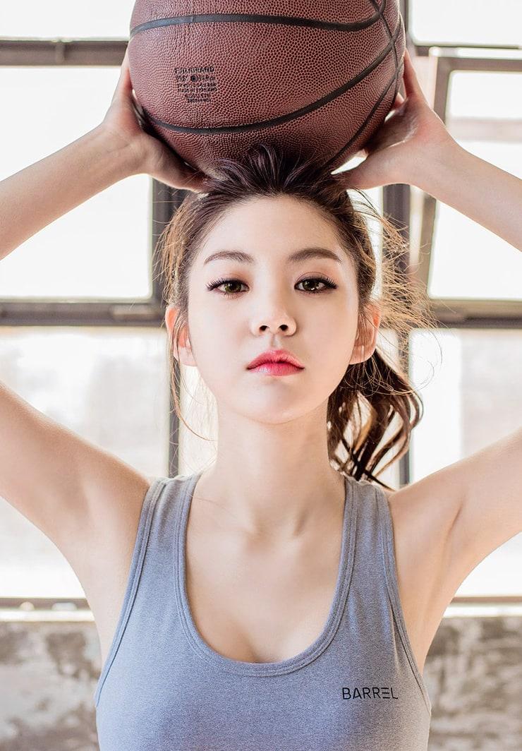 Lee Chae Eun Wallpapers - Top Free Lee Chae Eun Backgrounds - WallpaperAccess