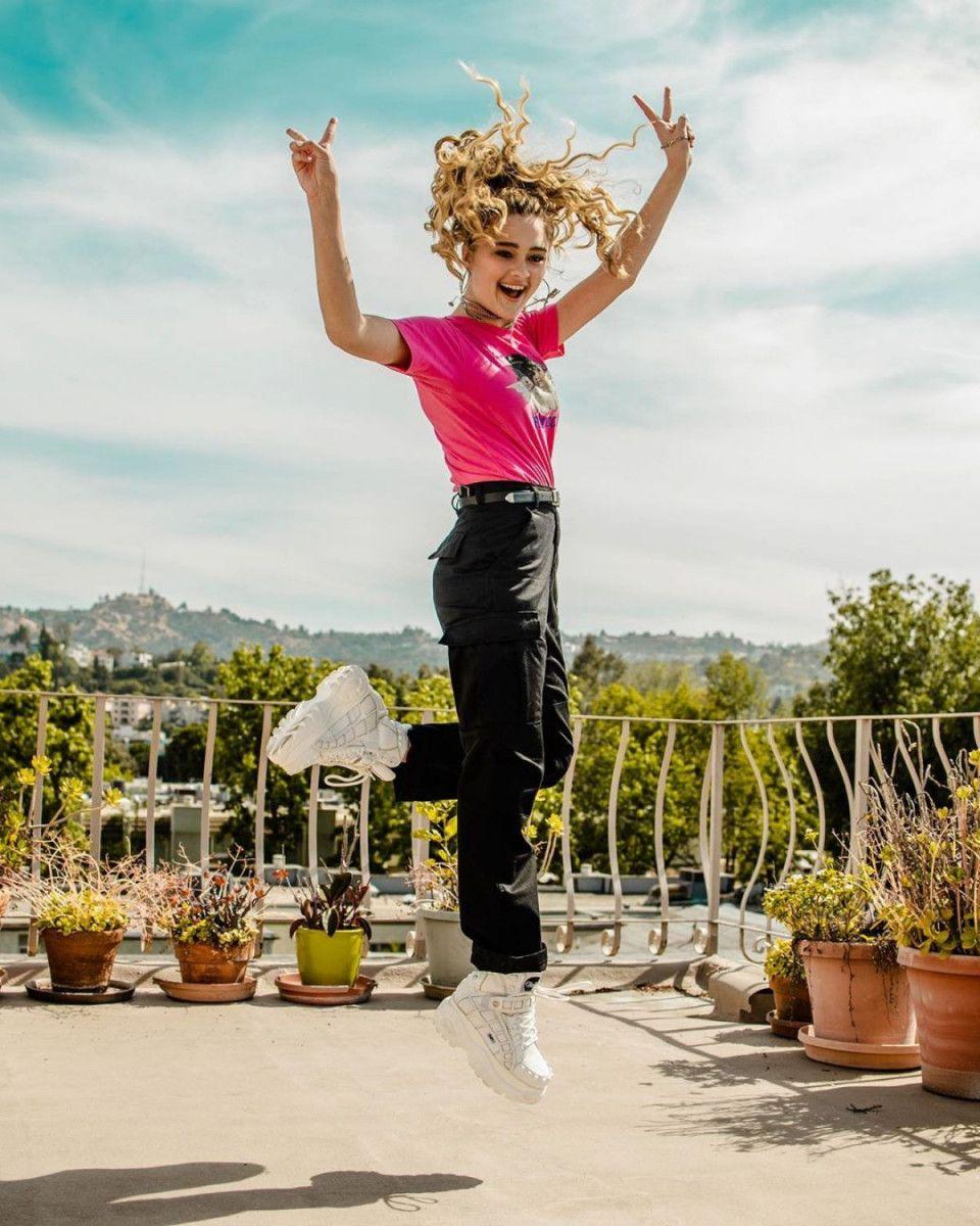 Lizzy Greene Wallpapers - Top Free Lizzy Greene Backgrounds ...