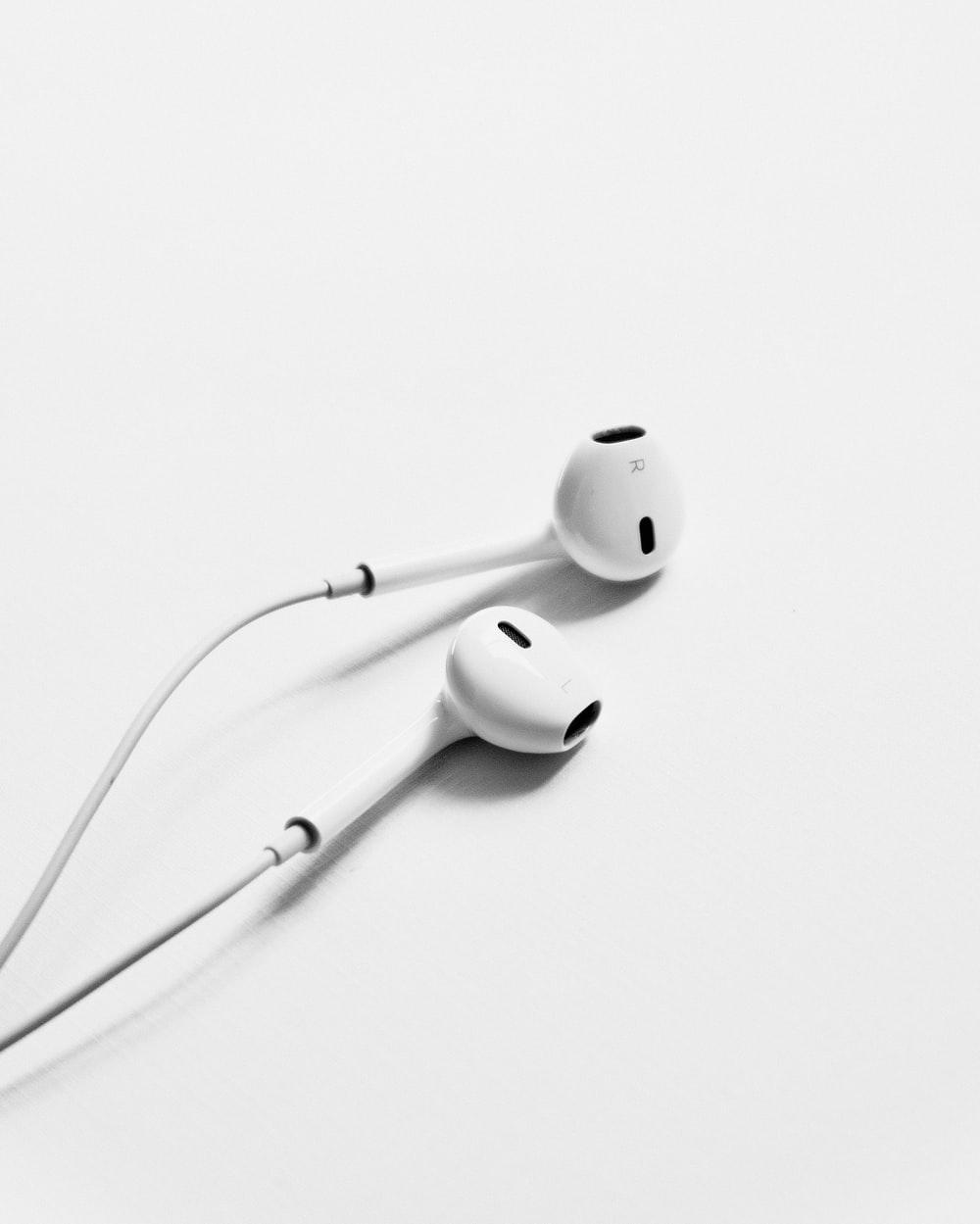 Earphone HD Wallpapers - Top Free Earphone HD Backgrounds - WallpaperAccess