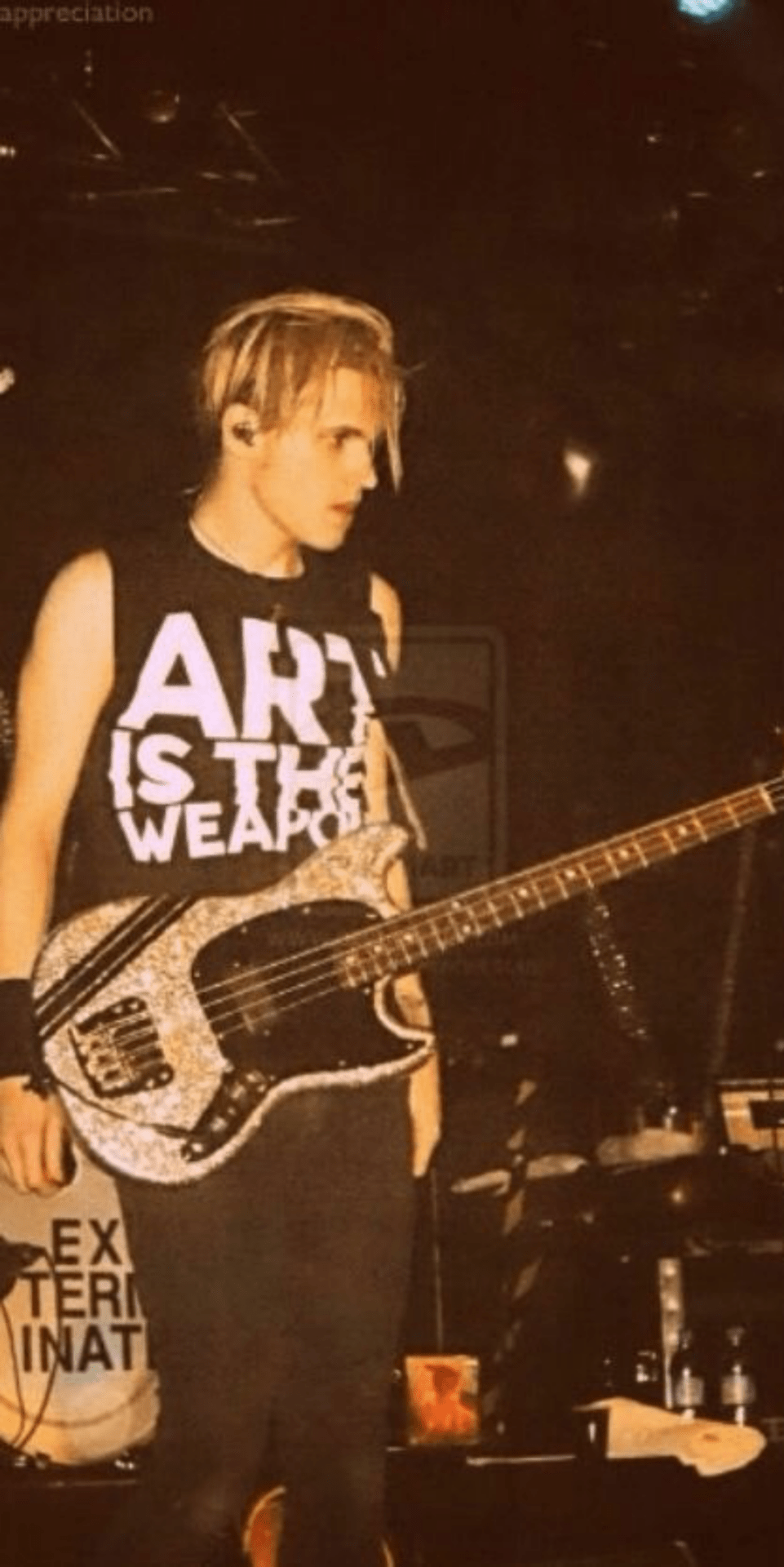 Mikey Way Wallpapers - Top Free Mikey Way Backgrounds - WallpaperAccess