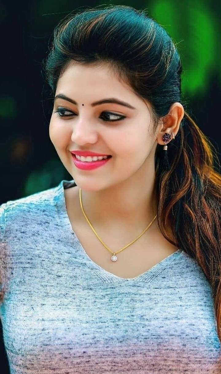 Athulya Ravi HD Wallpapers - Top Free Athulya Ravi HD Backgrounds ...