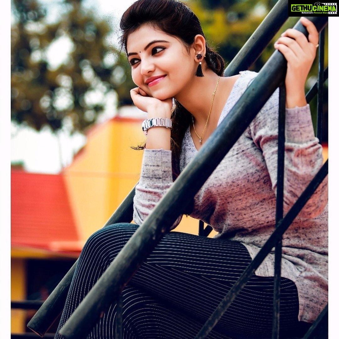 Athulya Ravi HD Wallpapers - Top Free Athulya Ravi HD Backgrounds ...