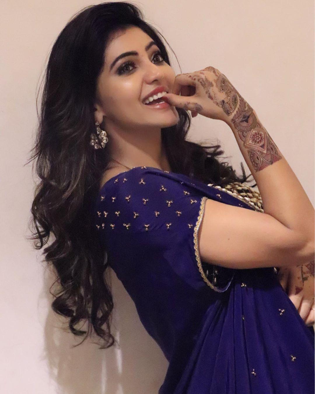 Athulya Ravi HD Wallpapers - Top Free Athulya Ravi HD Backgrounds ...