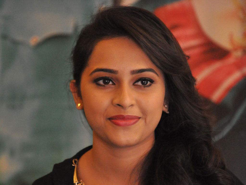 Sri Divya HD Wallpapers - Top Free Sri Divya HD Backgrounds ...