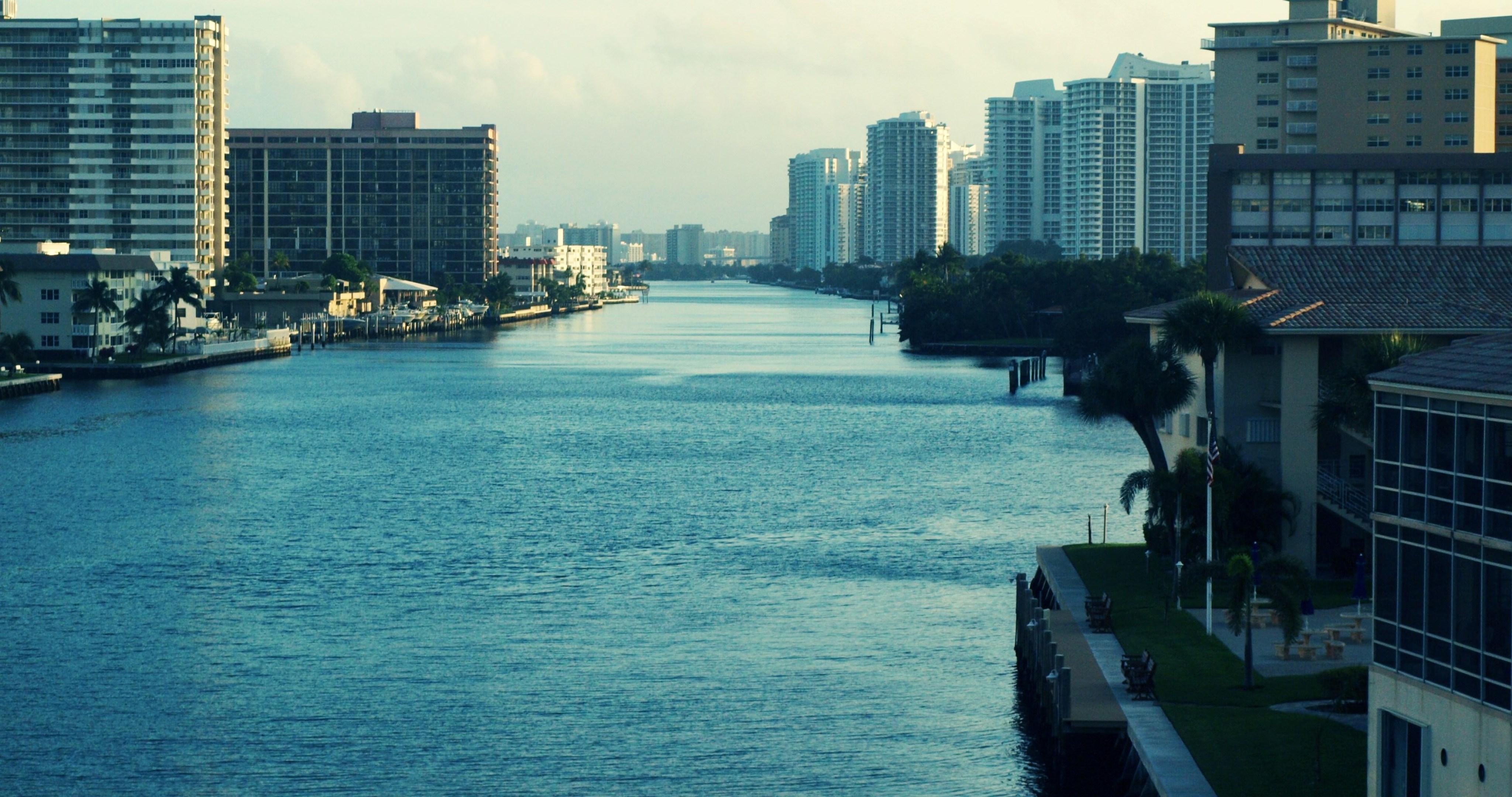 Miami Vice 4K Wallpapers - Top Free Miami Vice 4K Backgrounds ...