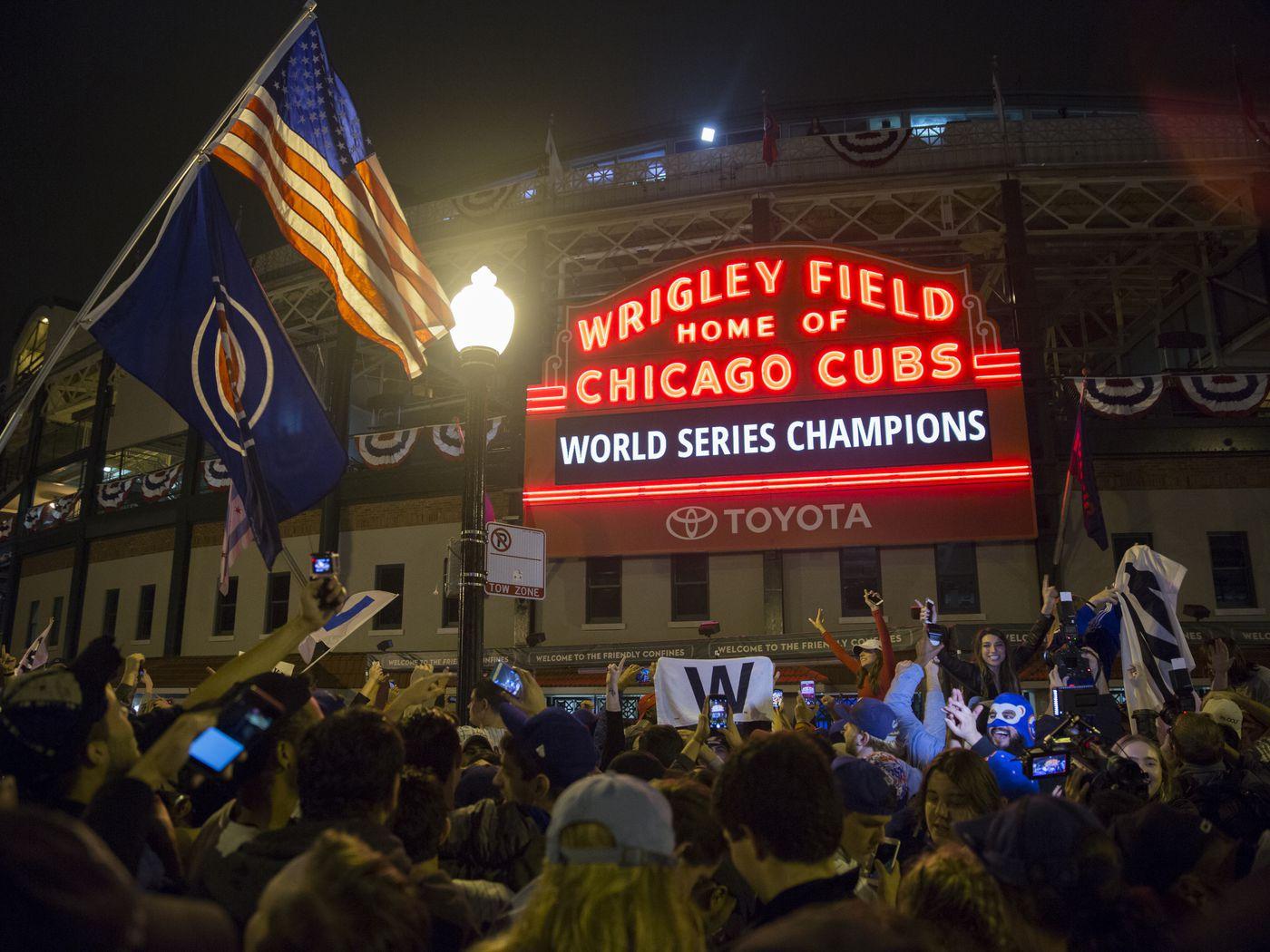 Wrigley Field Night Wallpapers - Top Free Wrigley Field Night ...