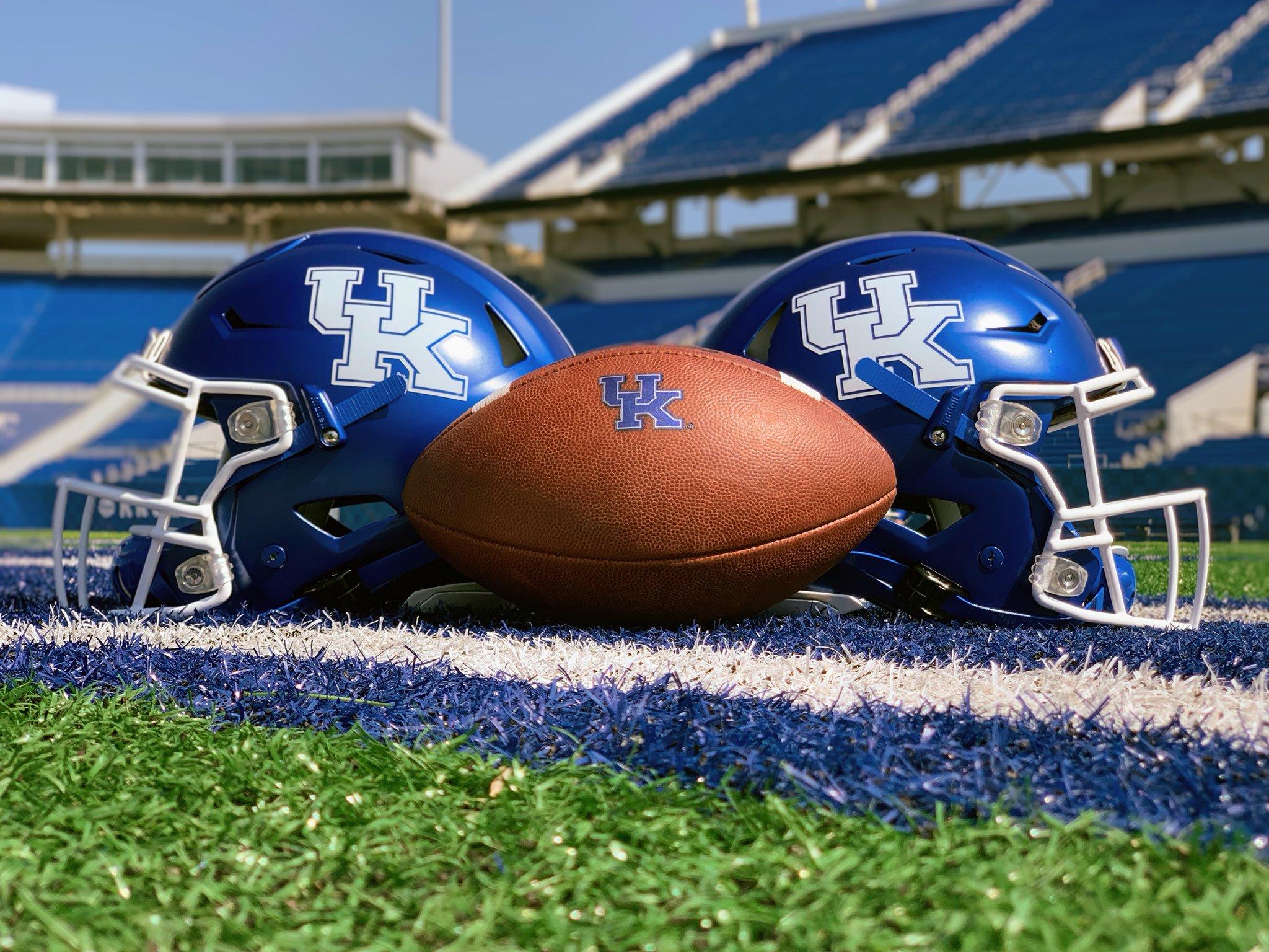 Kentucky Football Wallpapers - Top Free Kentucky Football Backgrounds ...