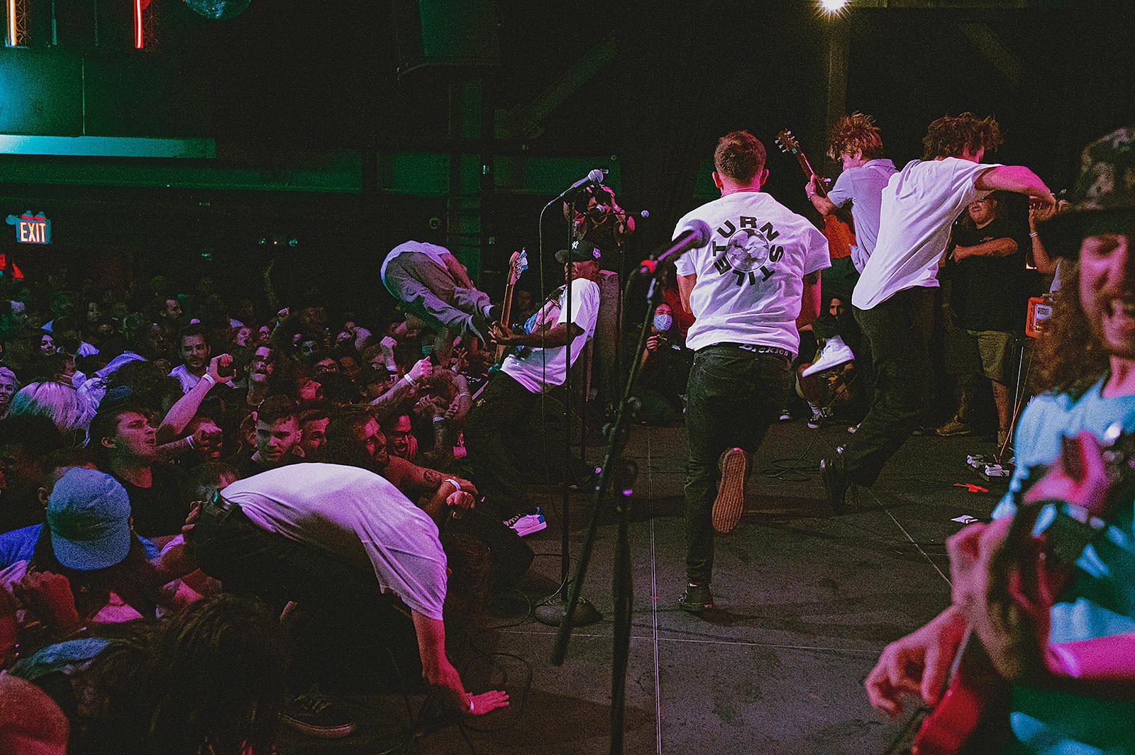 Turnstile Wallpapers - Top Free Turnstile Backgrounds - WallpaperAccess