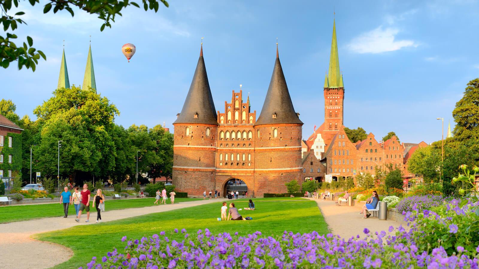 Lubeck Wallpapers - Top Free Lubeck Backgrounds - WallpaperAccess