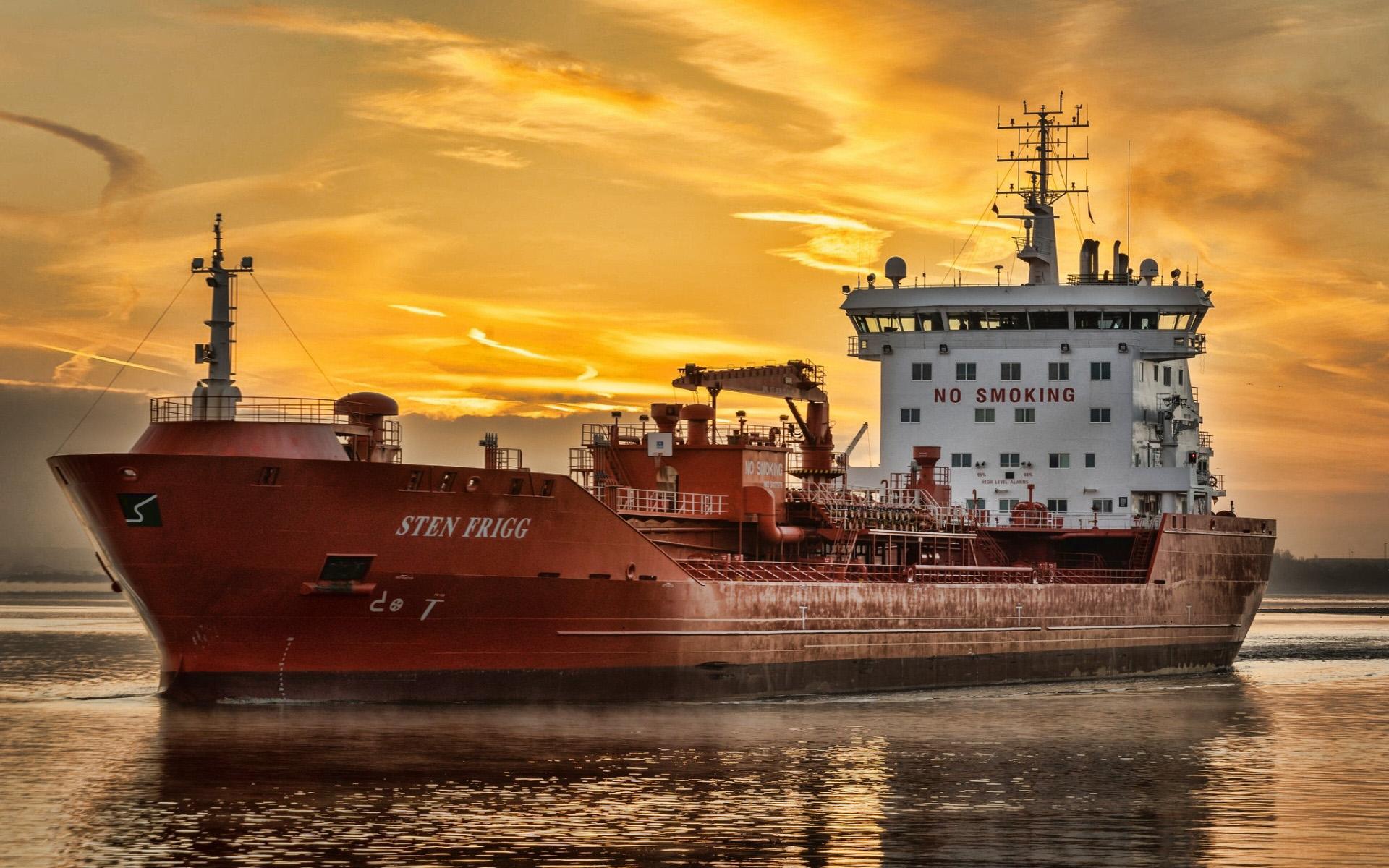 Oil Tanker Wallpapers - Top Free Oil Tanker Backgrounds - WallpaperAccess