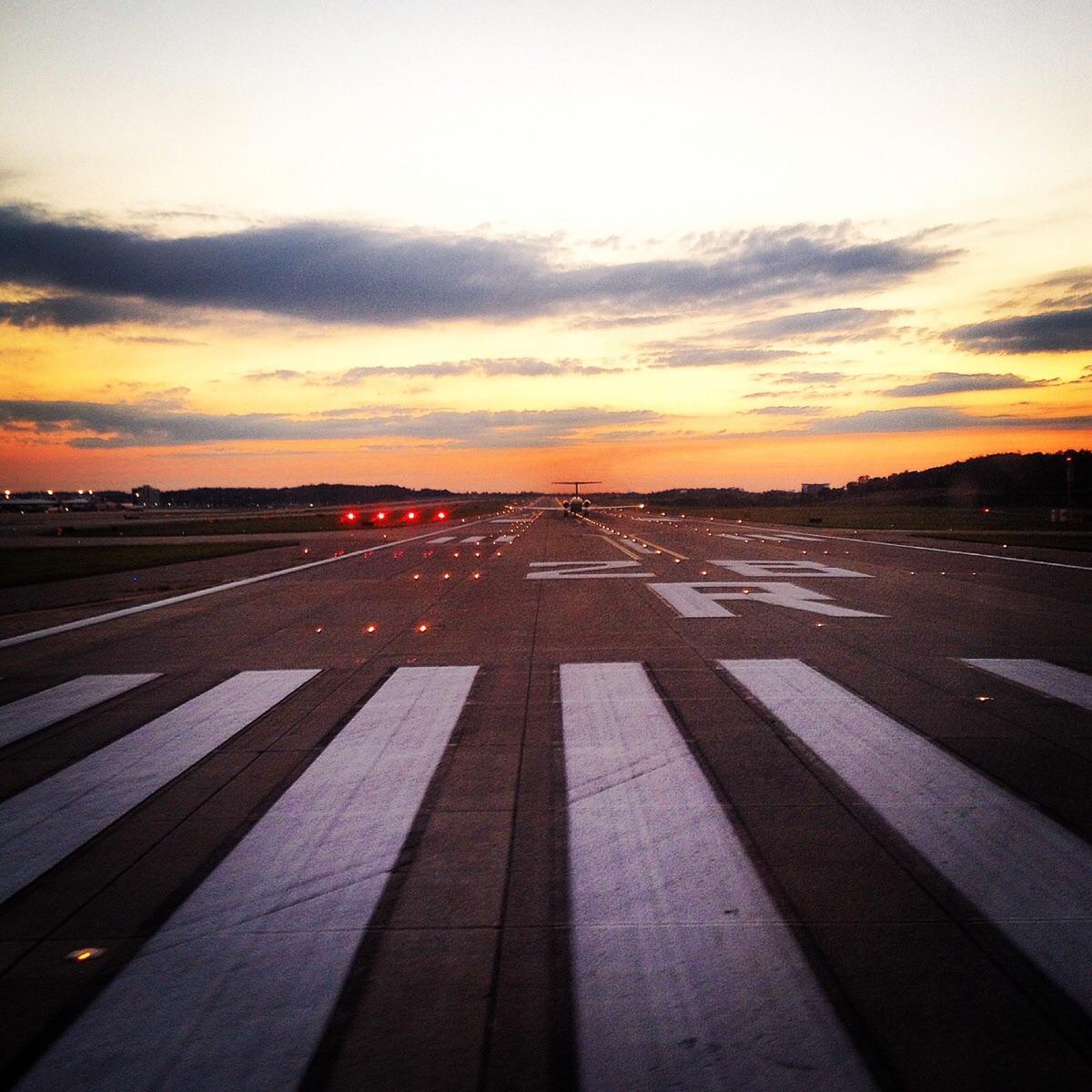 Runway iPhone Wallpapers - Top Free Runway iPhone Backgrounds ...