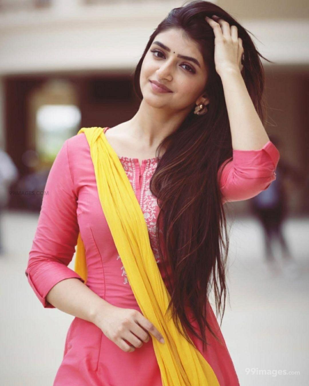 Sreeleela Wallpapers - Top Free Sreeleela Backgrounds - WallpaperAccess