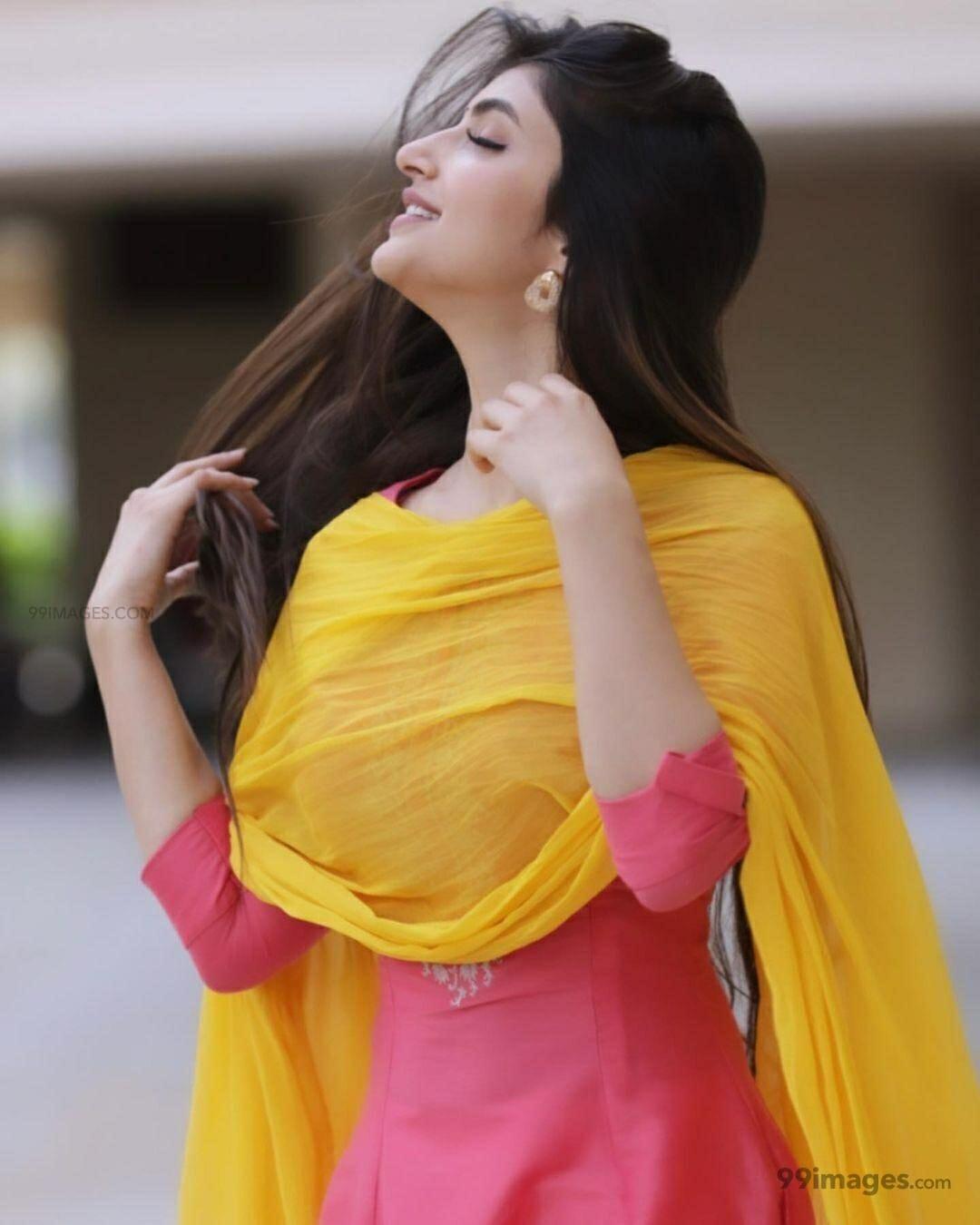 Sreeleela Wallpapers - Top Free Sreeleela Backgrounds - WallpaperAccess