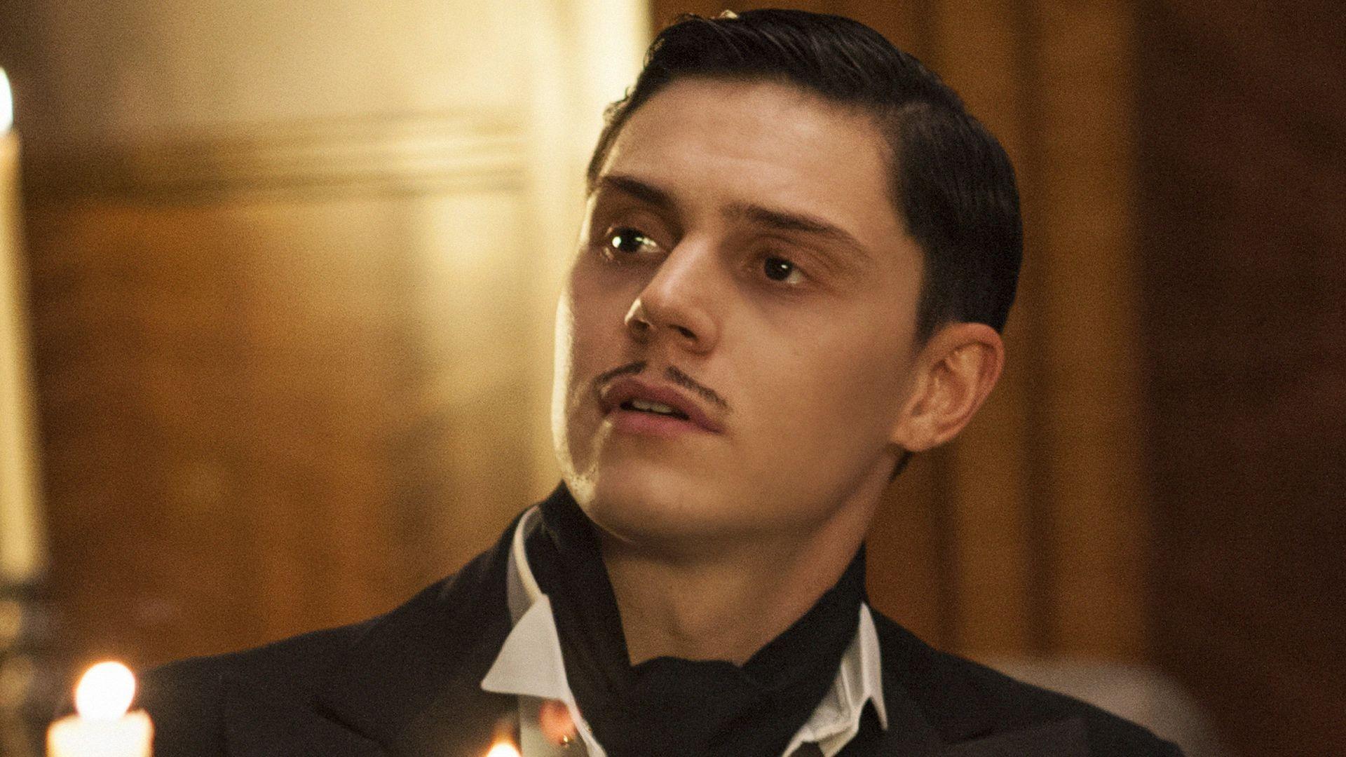 Evan Peters HD Wallpapers - Top Free Evan Peters HD Backgrounds ...