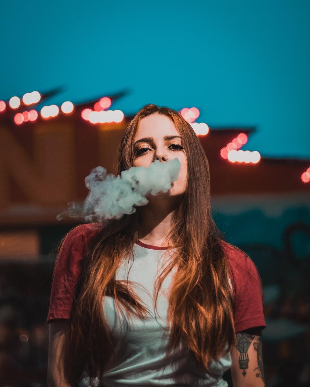 Women Smoke Wallpapers - Top Free Women Smoke Backgrounds - WallpaperAccess