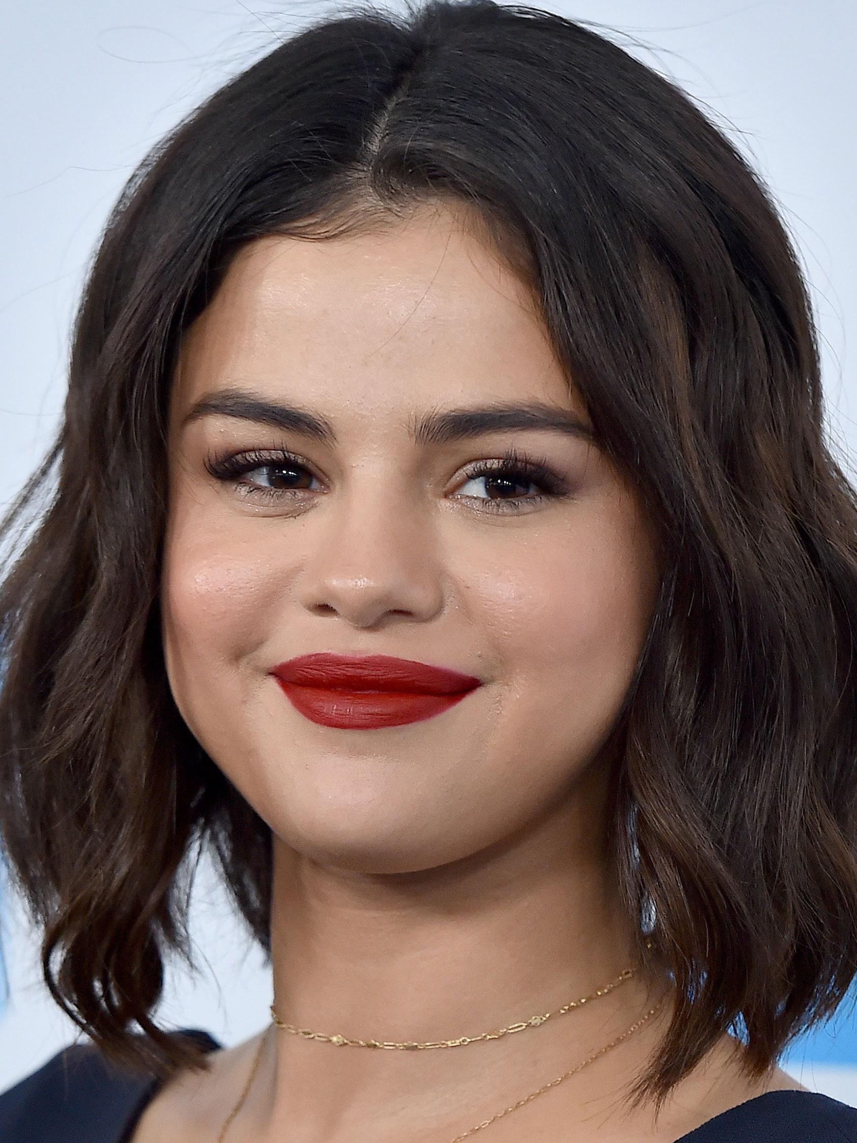 Selena Gomez Face Wallpapers - Top Free Selena Gomez Face Backgrounds ...