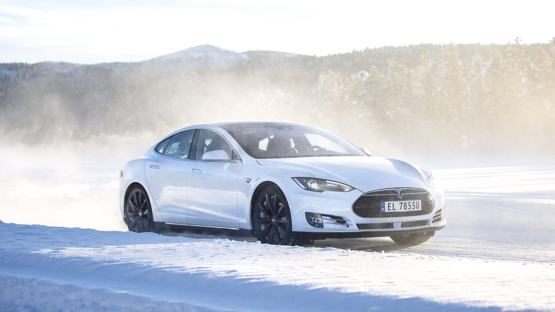 Tesla Snow Wallpapers - Top Free Tesla Snow Backgrounds - WallpaperAccess