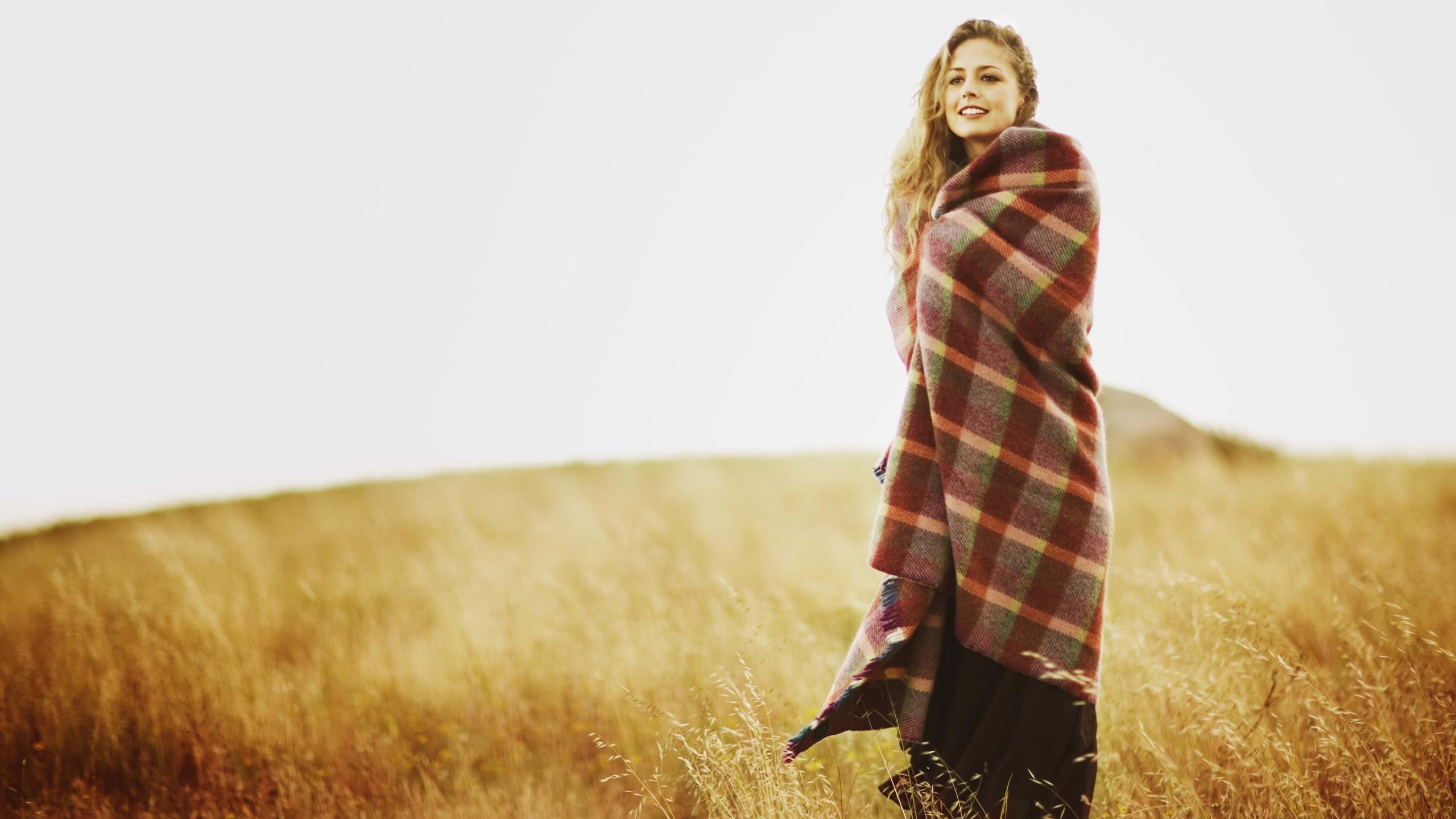 Fall Girl Wallpapers - Top Free Fall Girl Backgrounds - WallpaperAccess