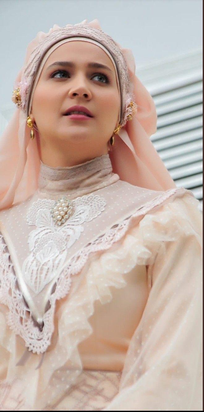 Gulsim Ali Wallpapers - Top Free Gulsim Ali Backgrounds - WallpaperAccess