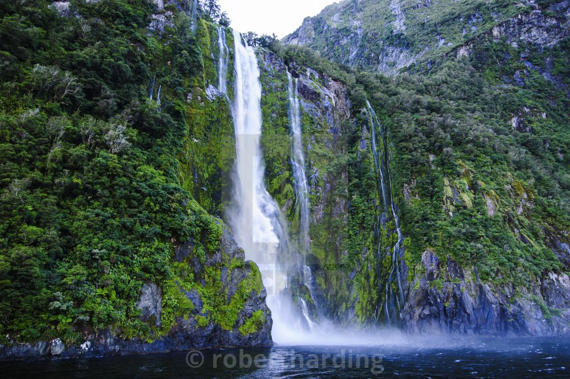 New Zealand Waterfall Wallpapers - Top Free New Zealand Waterfall ...