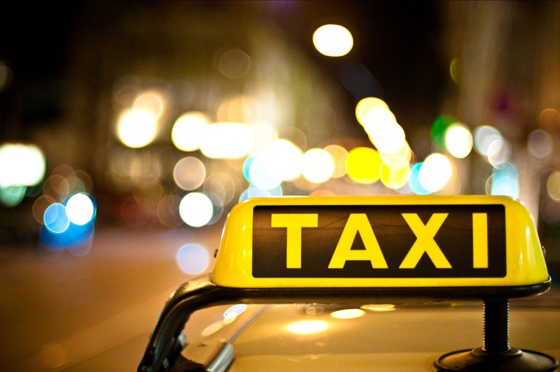 Taxi Wallpapers - Top Free Taxi Backgrounds - WallpaperAccess