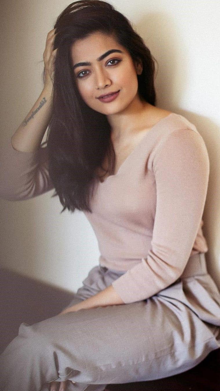 Rashmika 4k Wallpapers - Top Free Rashmika 4k Backgrounds - WallpaperAccess