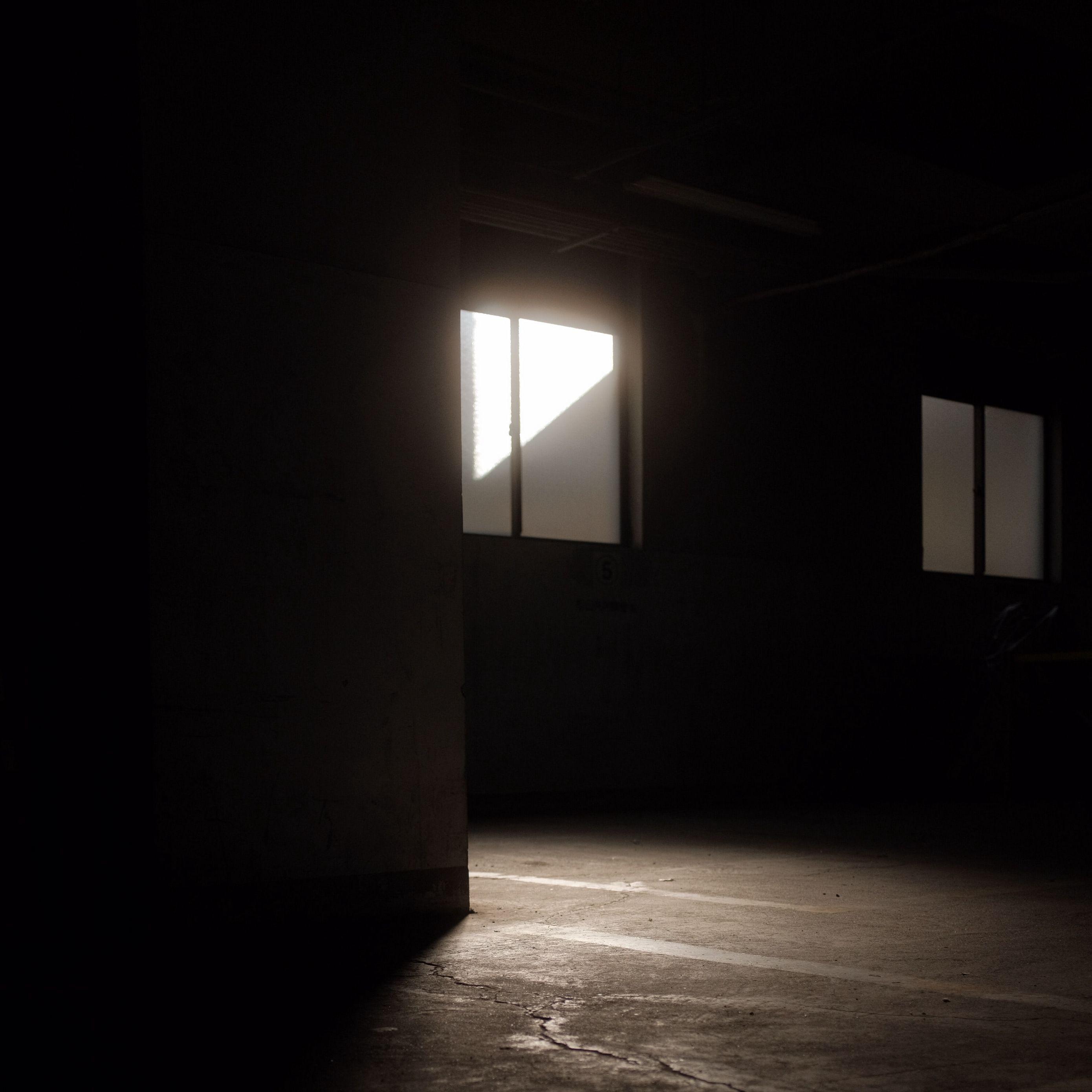 Dark Window Wallpapers - Top Free Dark Window Backgrounds - WallpaperAccess