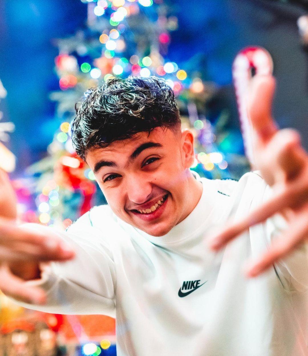 Inoxtag Wallpapers - Top Free Inoxtag Backgrounds - WallpaperAccess