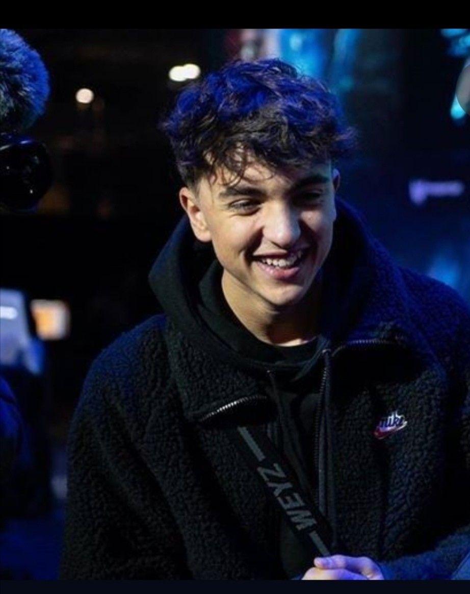 Inoxtag Wallpapers - Top Free Inoxtag Backgrounds - WallpaperAccess