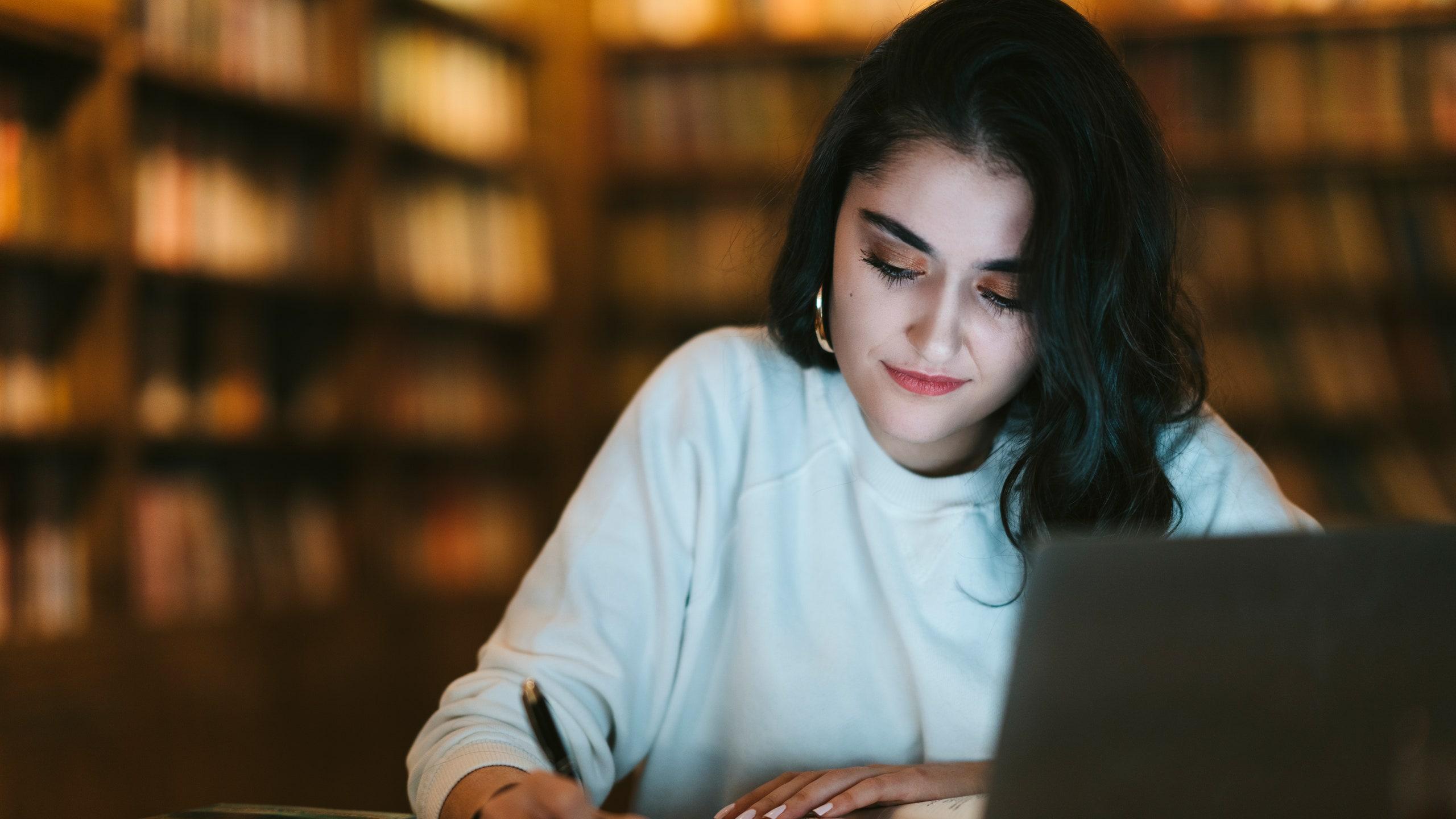 College Student Wallpapers - Top Free College Student Backgrounds ...