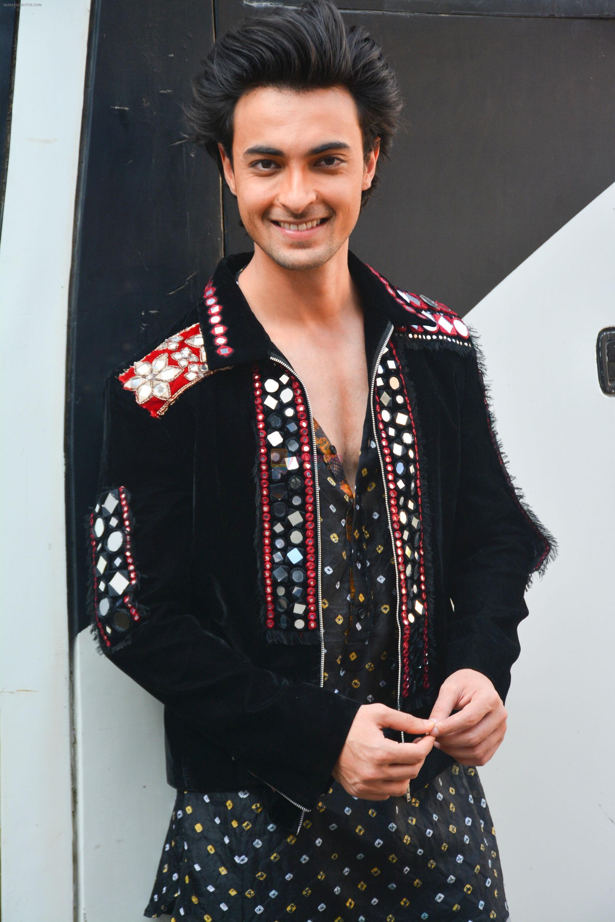 Aayush Sharma Wallpapers - Top Free Aayush Sharma Backgrounds ...
