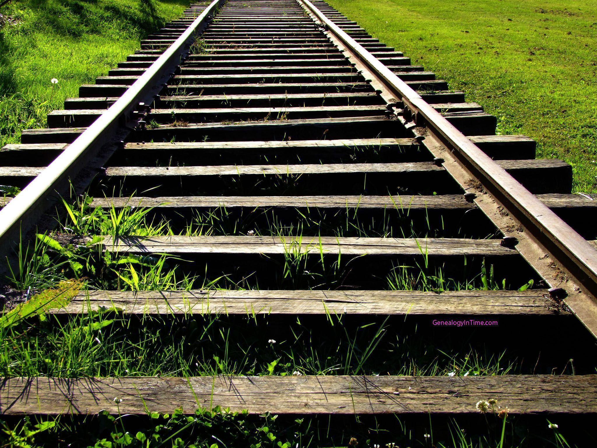 Train Track Wallpapers - Top Free Train Track Backgrounds - WallpaperAccess