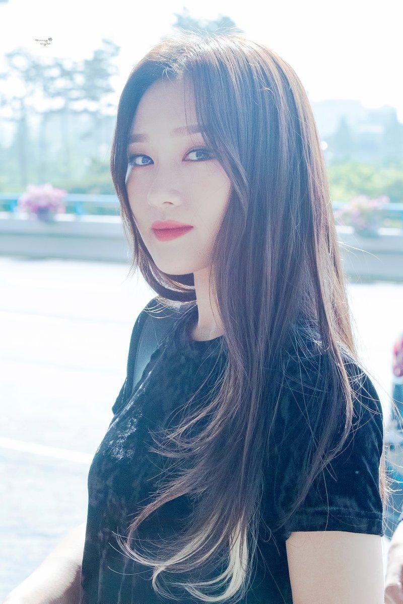 Siyeon Wallpapers - Top Free Siyeon Backgrounds - WallpaperAccess