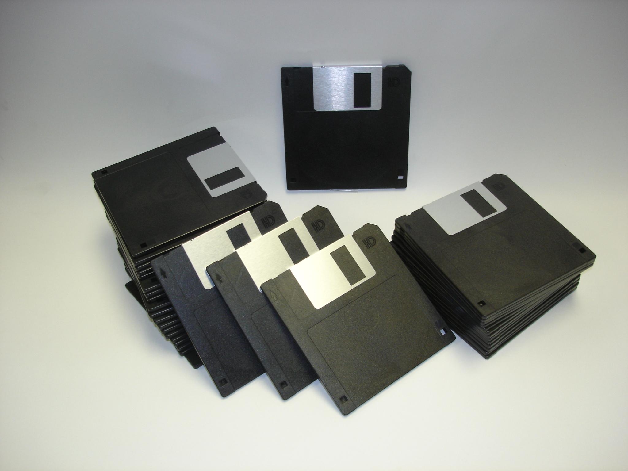 Floppy Disk Wallpapers - Top Free Floppy Disk Backgrounds - WallpaperAccess