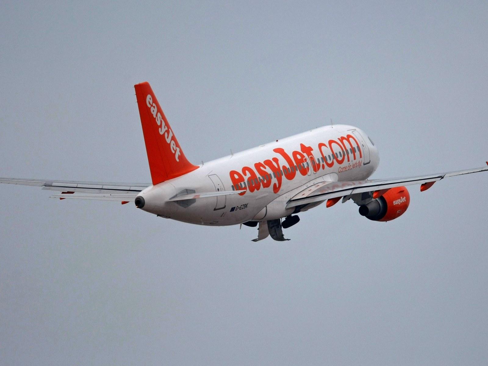 EasyJet Wallpapers - Top Free EasyJet Backgrounds - WallpaperAccess