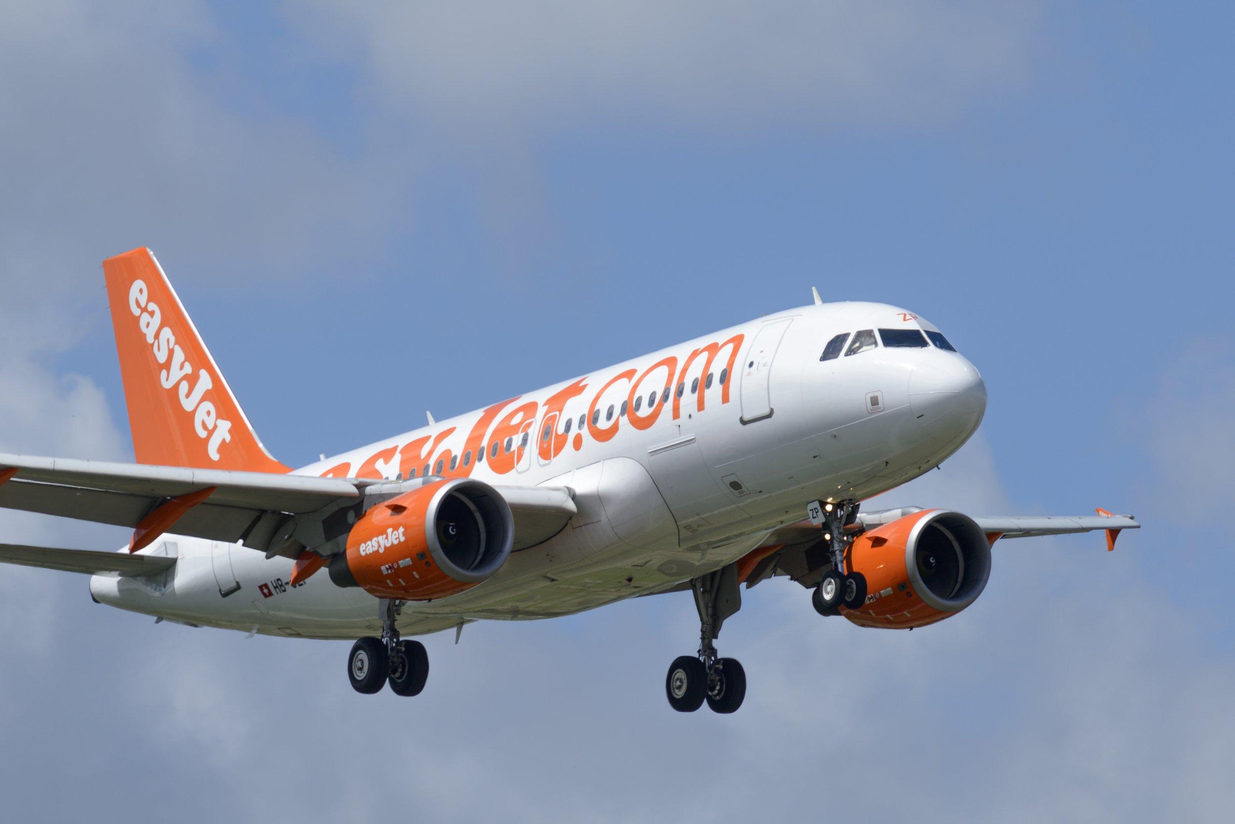 EasyJet Wallpapers - Top Free EasyJet Backgrounds - WallpaperAccess