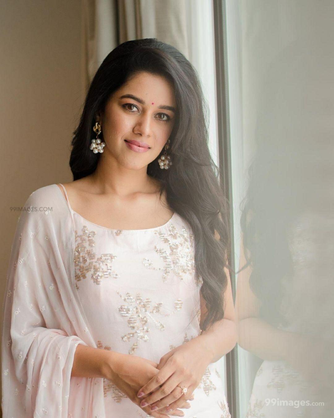 Mirnalini Ravi Wallpapers - Top Free Mirnalini Ravi Backgrounds ...