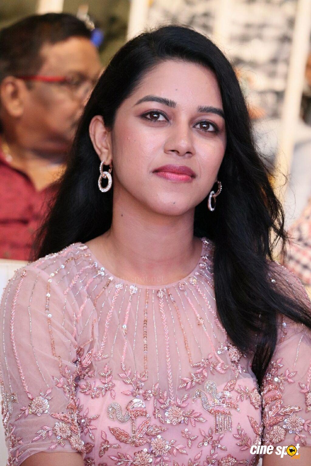 Mirnalini Ravi Wallpapers - Top Free Mirnalini Ravi Backgrounds ...