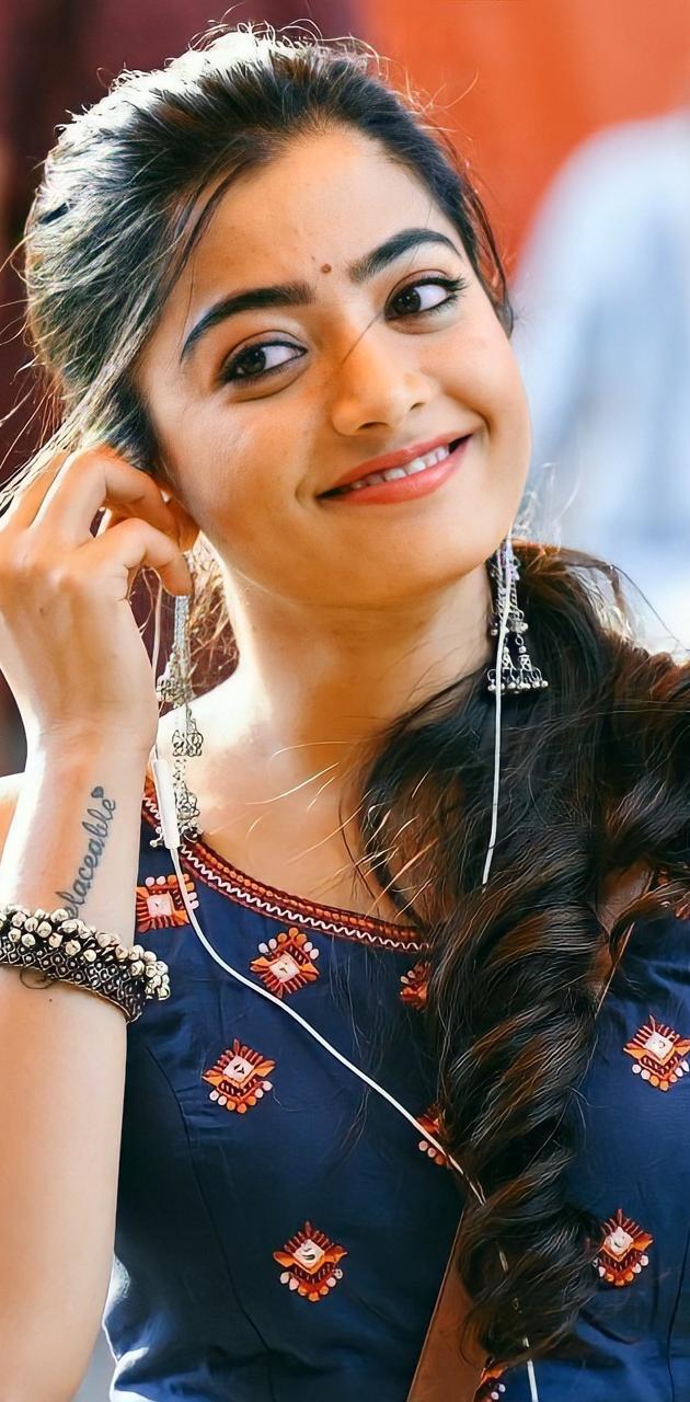 Rashmika Wallpapers - Top Free Rashmika Backgrounds - WallpaperAccess