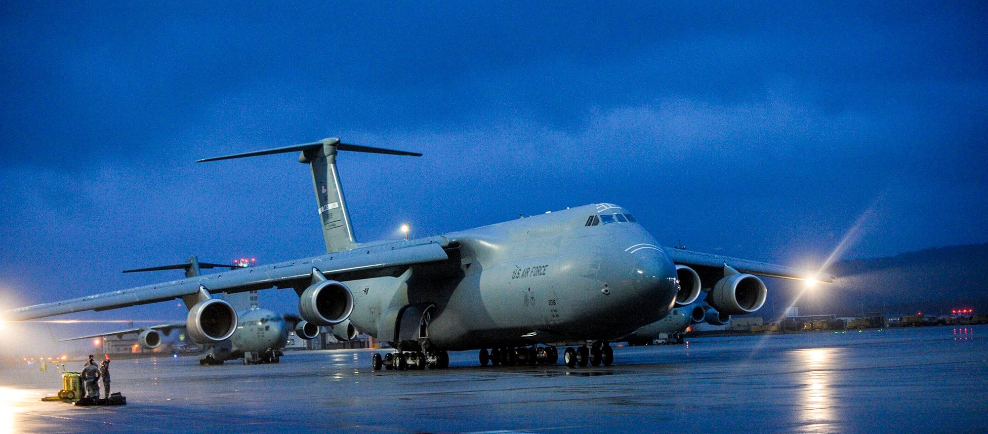 Lockheed C 5 Galaxy Wallpapers - Top Free Lockheed C 5 Galaxy ...