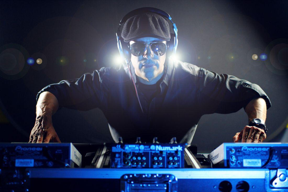 Male DJ Wallpapers - Top Free Male DJ Backgrounds - WallpaperAccess